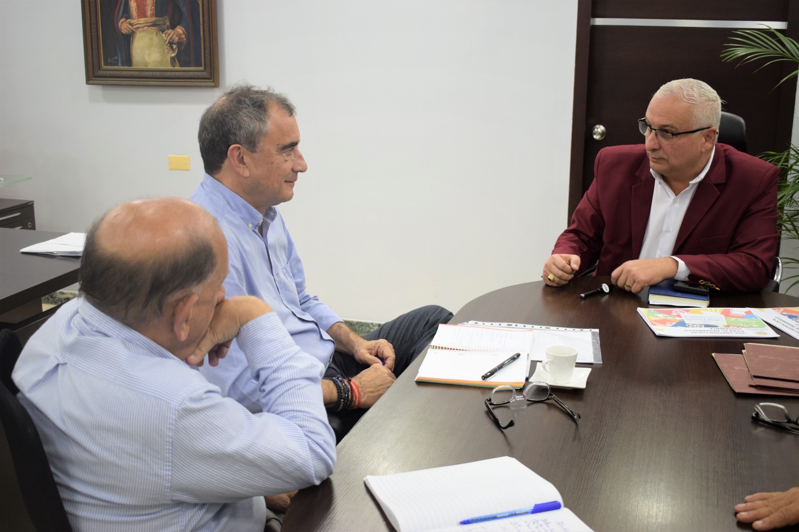 Alcalde Gustavo Fernández se reunió con representantes de la Unión ... Alcalde Gustavo Fernández se reunió con representantes de la Unión ...
